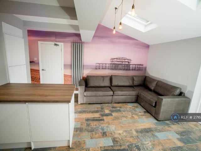 Stephens Road, Brighton, BN1 6 bed semi detached house to rent £3,744 pcm £864 pw