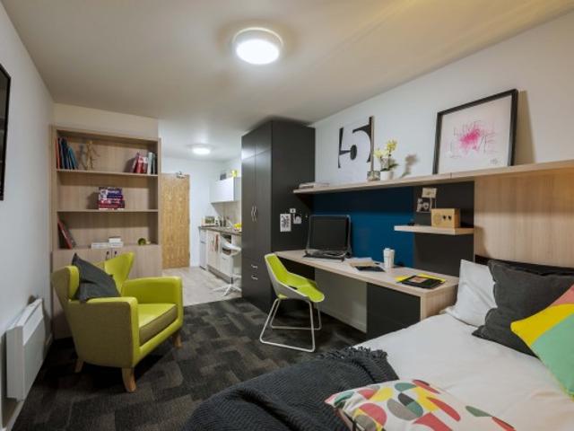 Stephenson at The Railyard, Cambridge Pads for Students