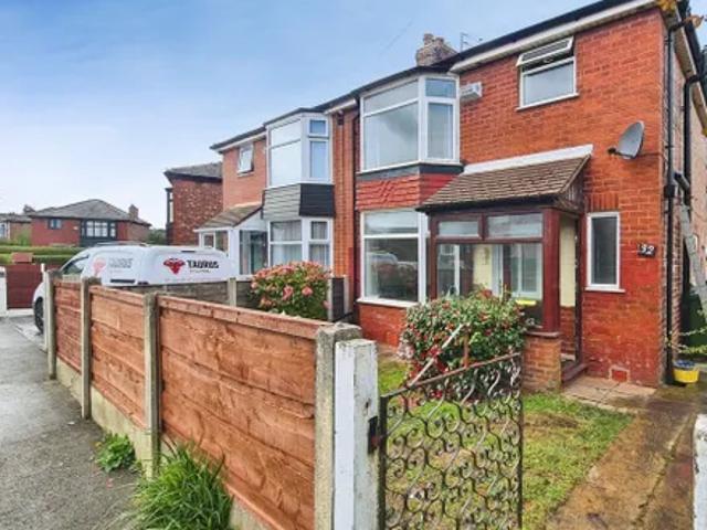 Stephenson Avenue, Droylsden, M43 6RN, United Kingdom | 3 bed duplex for rent #166631896 | Rentberry
