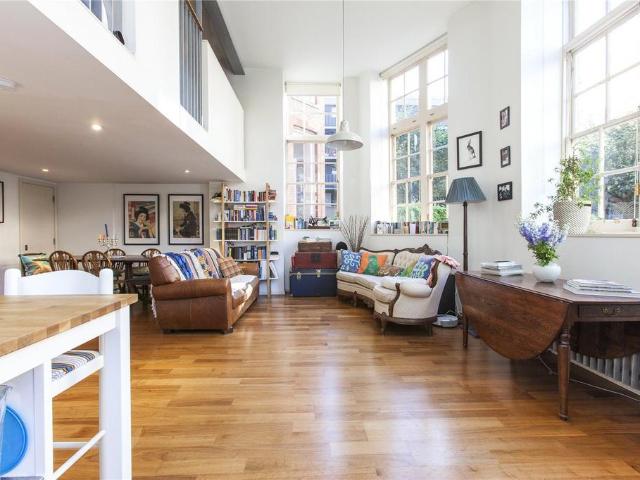 Stepney City Apartments, 49 Clark. 3 bed apartment to rent £3,200 pcm £738 pw
