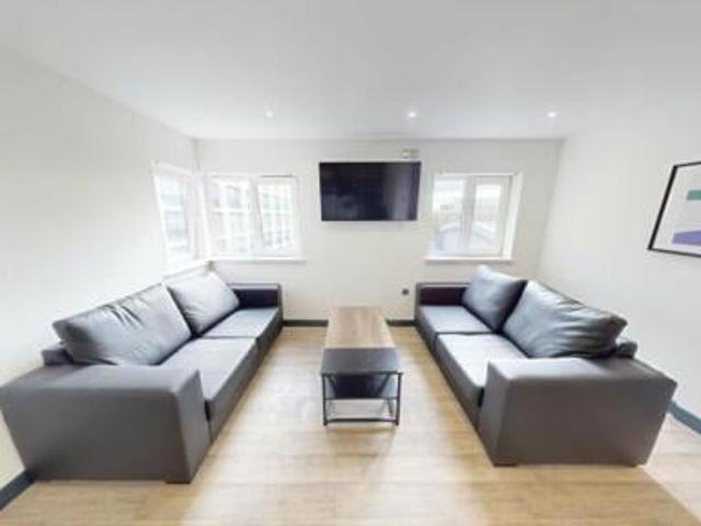Stepney Lane, Newcastle Upon Tyne, 6 Bedroom Apartment