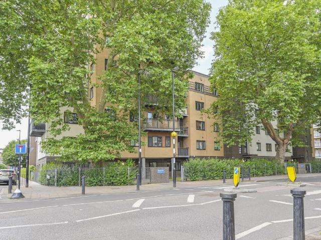 Stepney Way, Whitechapel, London E1, 1 bed flat to rent, £1,842 pcm | PrimeLocation