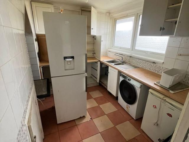 Stepney Way, London E1, 3 bed flat to rent, £2,995 pcm | PrimeLocation
