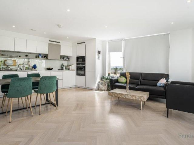 Sterling Way, Islington N7 2 bed flat to rent £3,500 pcm £808 pw