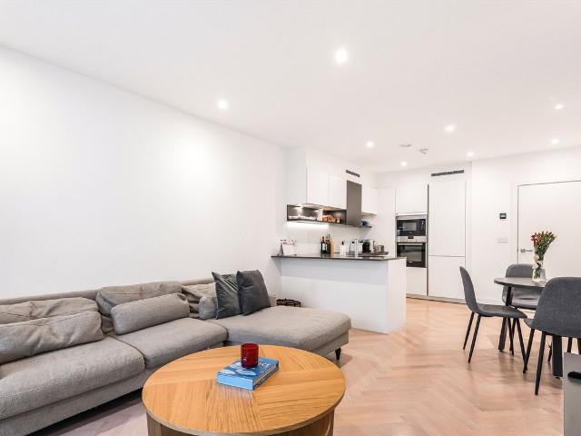 Sterling Way, London N7, 2 bed flat to rent, £3,000 pcm | PrimeLocation