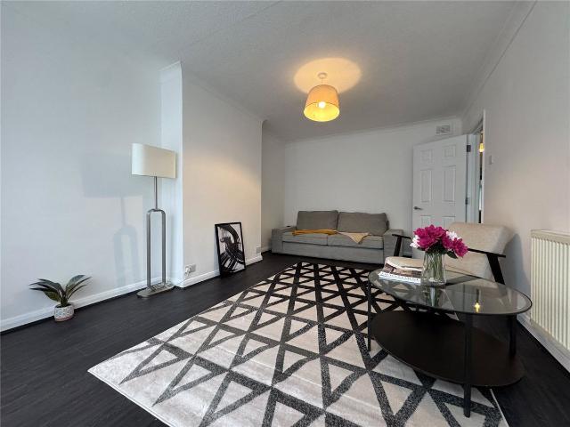 Sterling Avenue, Edgware HA8, 2 bed maisonette to rent, £1,699 pcm | PrimeLocation