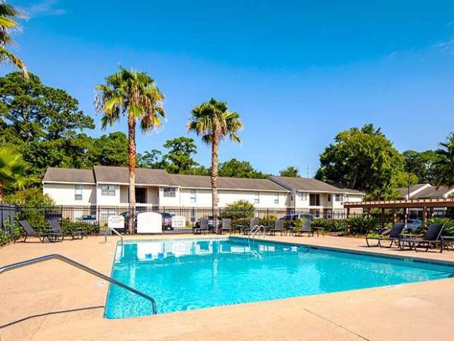 Sterling Bluff Apartments 2 Bedroom Apartment for Rent at 201 W Montgomery Xrd, Savannah, GA 31406 Leeds Gate Colonial Village