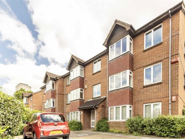 Sterling Gardens, New Cross SE14, 2 bed flat to rent, £1,800 pcm | PrimeLocation