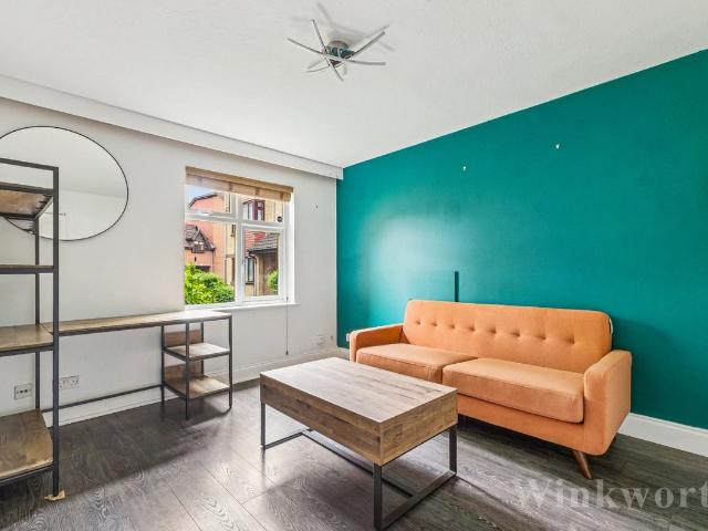 Sterling Gardens, London SE14, 1 bed flat to rent, £1,550 pcm | PrimeLocation
