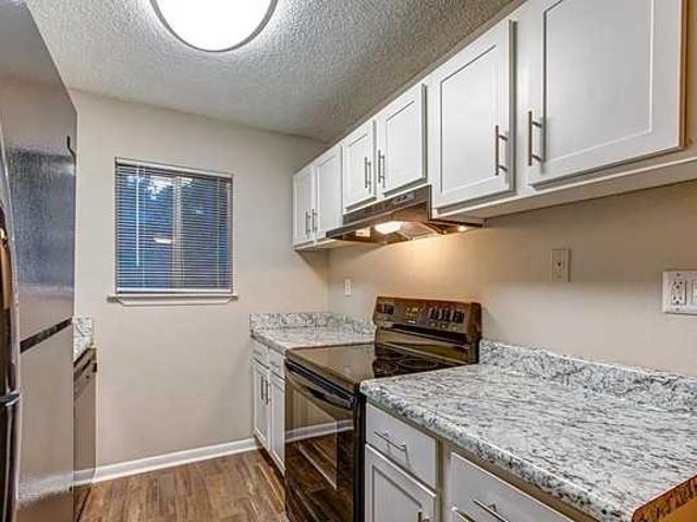 Sterling Glen Apartments 2 Bedroom Apartment for Rent at 1121 Indian Trail Lilburn Rd, Norcross, GA 30093
