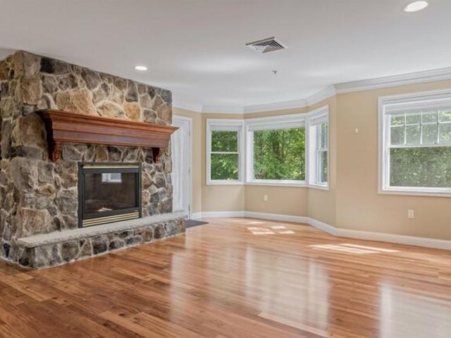 Sterling Hill Ln Apt,exeter, Condo For Sale