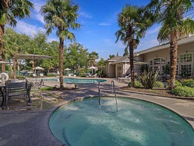 Sterling Oaks Luxury Apartments 2 Bedroom Apartment for Rent at 100 Sterling Oaks Dr, Chico, CA 95928