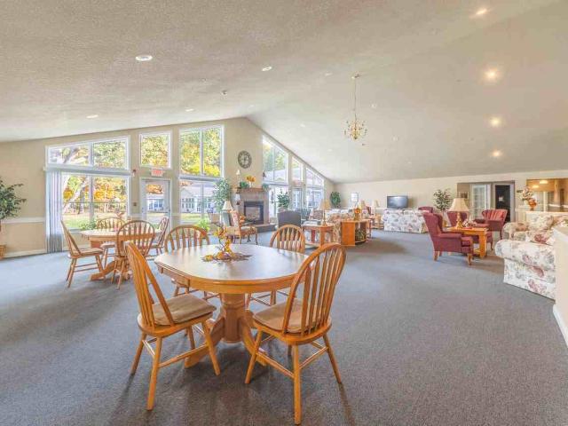 Sterling Oaks 1 Bedroom Apartment for Rent at 1551 Palmetto Dr, Portage, MI 49002