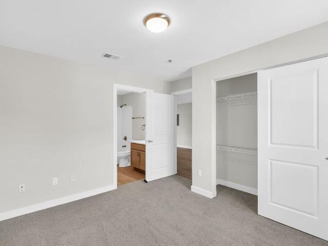 Sterling on First 4 Bedroom Apartment for Rent at 117 Sterling Ct, Savoy, IL 61874