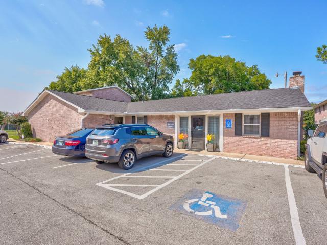 Sterling Park One Month FREE Rent 1/2 Off First & Second Month's Rent!