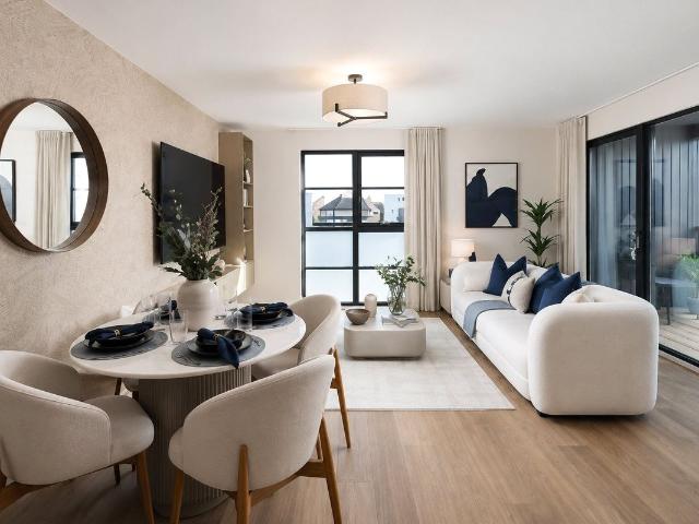 Sterling Place, New Malden KT3, 2 bed flat to rent, £2,700 pcm | PrimeLocation