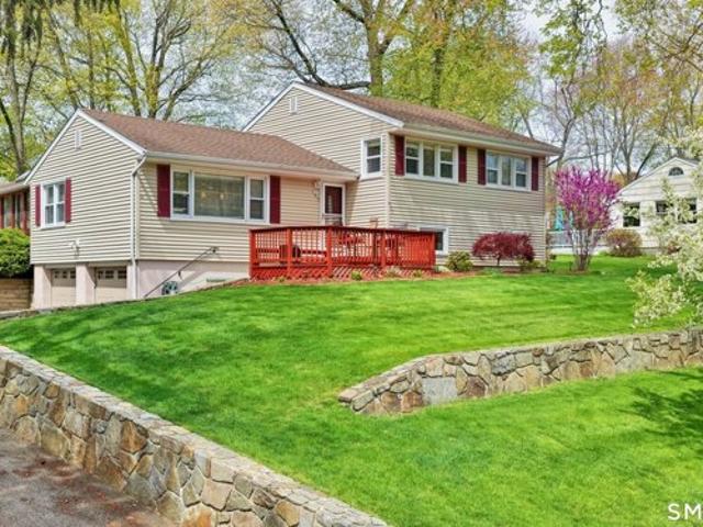 Sterling Rd, Trumbull, Home For Sale