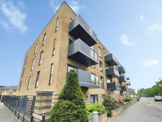Sterling Road, Bexleyheath DA7, 1 bed flat to rent, £1,400 pcm | PrimeLocation
