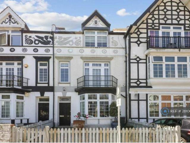 Sternhold Avenue, London, SW2 2 bed flat to rent £2,350 pcm £542 pw