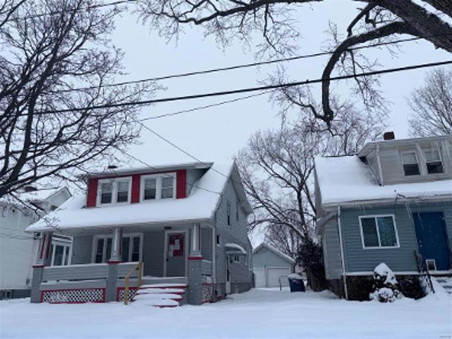 Stickney Ave