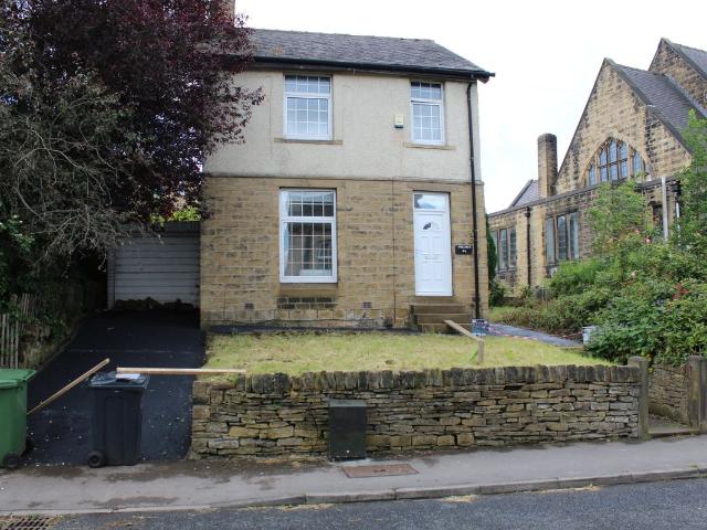 Stile Common Road, Newsome, Huddersfield HD4, 3 bed detached house to rent, £950 pcm | PrimeLocation