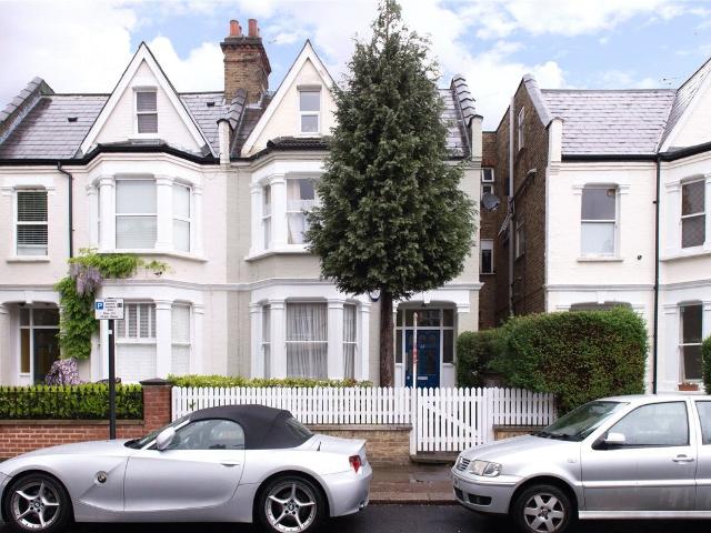 Stile Hall Gardens, Chiswick W4, 1 bed flat to rent, £1,750 pcm | PrimeLocation