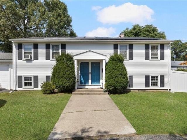 Stillwater Dr, Warwick, Home For Sale