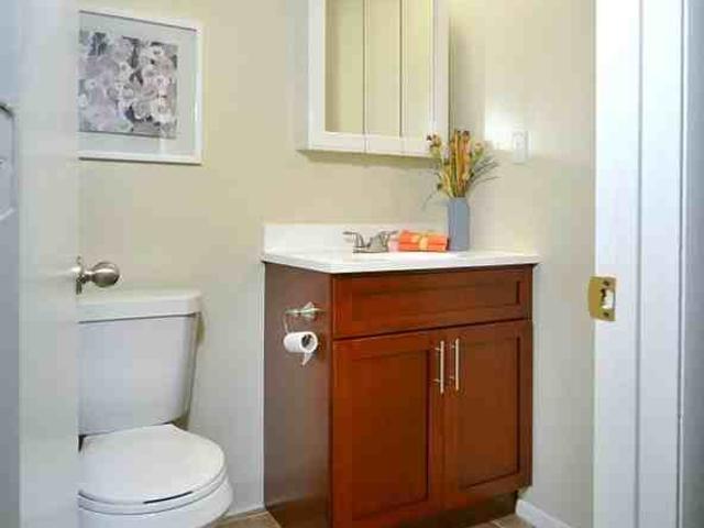 Stillwater Park Apartments in Dayton Ohio 2 Bedroom Apartment for Rent at 4158 Pompton Ct, Dayton, OH 45405