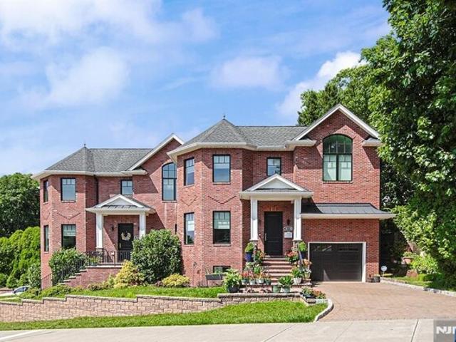 Stillwell Ave Unit B, Fort Lee, Condo For Sale