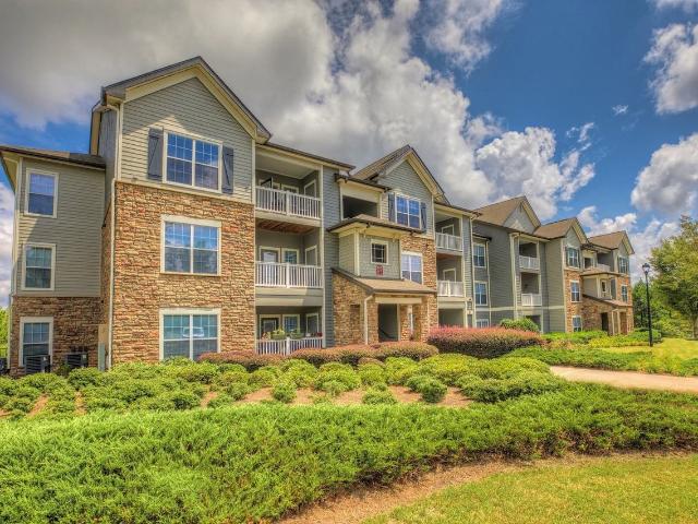 Stillwood Farms Apartments at Newnan 2 Bedroom Apartment for Rent at 2050 Newnan Crossing Blvd E, Newnan, GA 30265