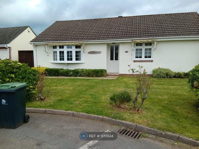 Stirling Way, Christchurch BH23, 3 bed bungalow to rent, £1,900 pcm | PrimeLocation
