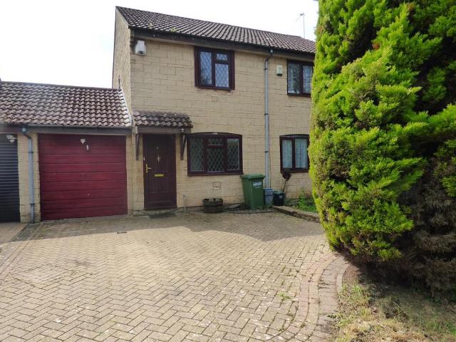 Stirling Close, Bristol. BS37 2 bed semi detached house to rent £1,295 pcm £299 pw