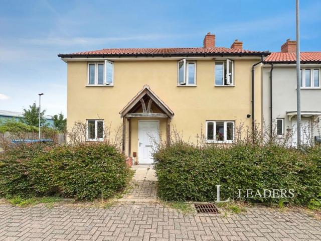 Stirling Close, Chedburgh, Bury St. 4 bed detached house to rent £1,595 pcm £368 pw