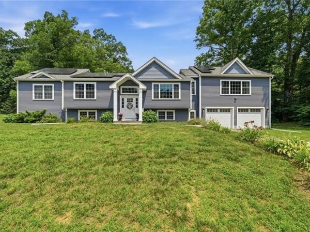 Stirling Dr, Glocester, Home For Sale