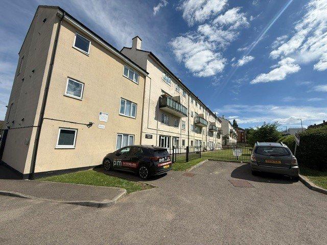 Stirling House, 2 bed apartment to rent £1,599 pcm £369 pw