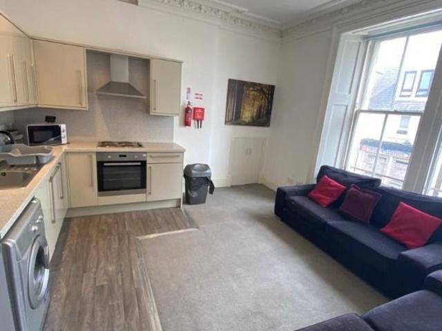 Stirling Street, Dundee DD3, 3 bed flat to rent, £1,125 pcm | PrimeLocation