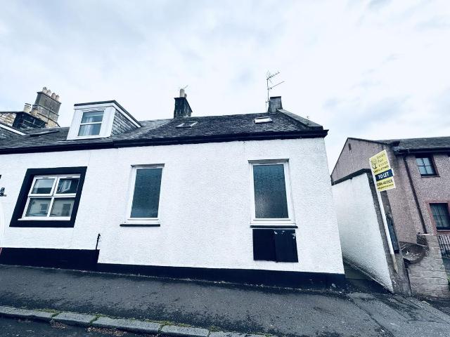 Stirling Street, Tillicoultry FK13, 2 bed flat to rent, £800 pcm | PrimeLocation