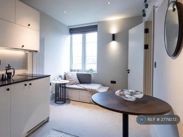 Struan House, 44 Augustus Road, London, SW19 6LX, United Kingdom | 1 bed house for rent #167774608 | Rentberry