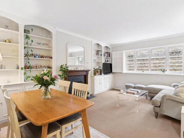 Strutton Court, Great Peter Street, 2 Bedroom Flat