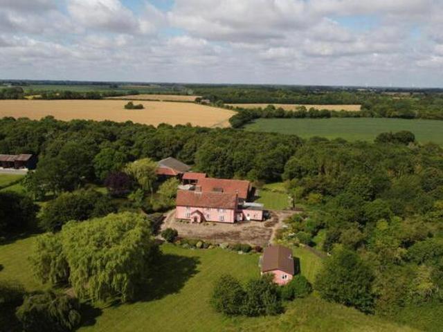 Stradbroke, Near Eye, 5 Bedroom Detached