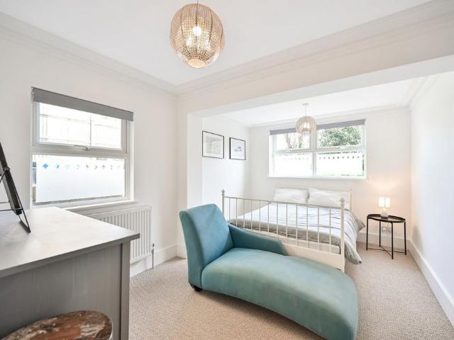 Strafford Road, Twickenham, TW1 2 bed maisonette to rent £4,334 pcm £1,000 pw