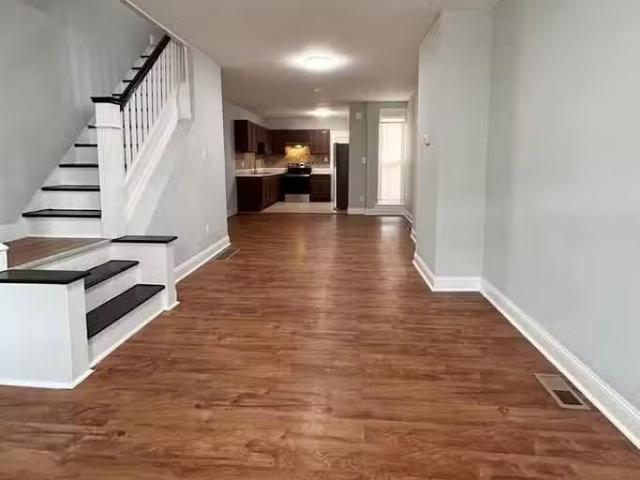 Straight Thru, Interior Row/Townhouse PHILADELPHIA, PA 5221.