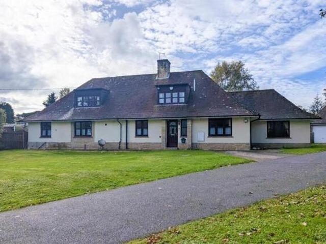 Straight Half Mile, Maresfield, 5 Bedroom Detached