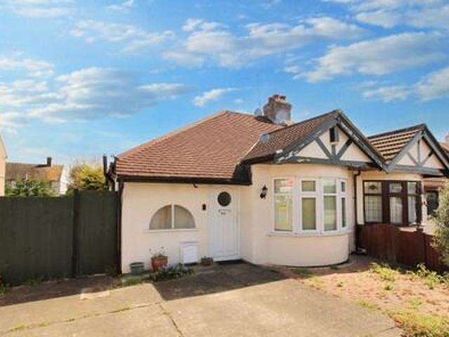 Straight Road, Romford, 3 Bedroom Bungalow