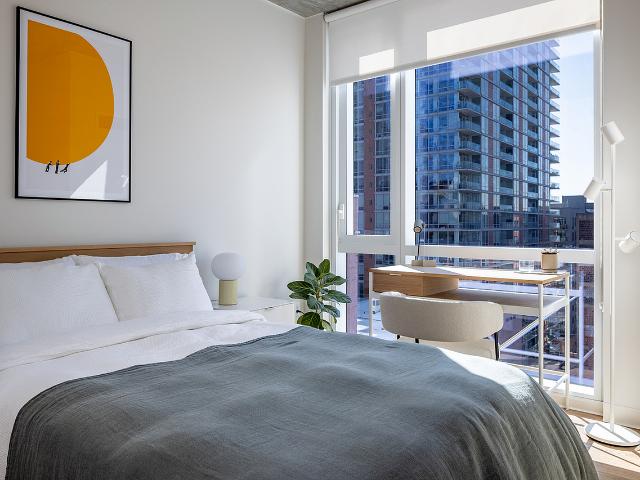 Straits Row 4 Bedroom Apartment for Rent at 633 S La Salle St, Chicago, IL 60605 Loop