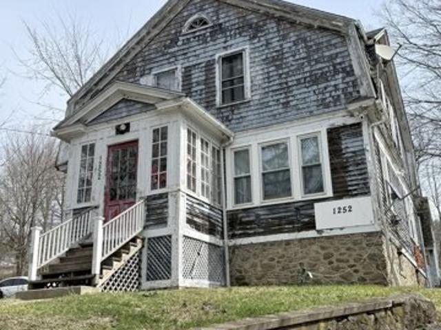 Straits Tpke, Middlebury, Home For Sale