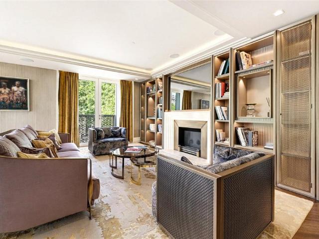 Strand, Covent Garden London, WC2R 3 bed apartment to rent £15,000 pcm £3,462 pw
