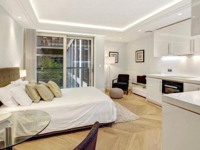 Strand, Covent Garden, Studio Flat For