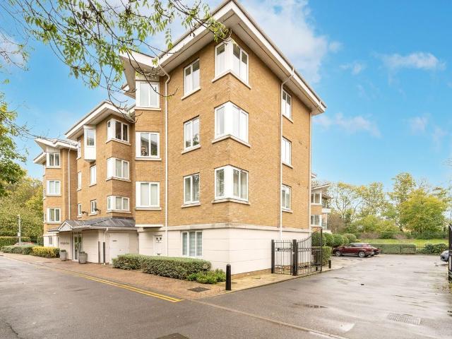 Strand Drive, Kew, Richmond TW9, 2 bed flat to rent, £2,900 pcm | PrimeLocation