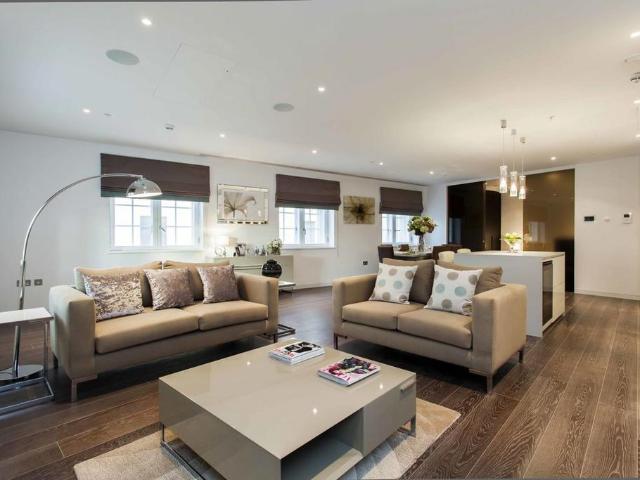 Strand, London WC2R 3 bed flat to rent £6,600 pcm £1,523 pw